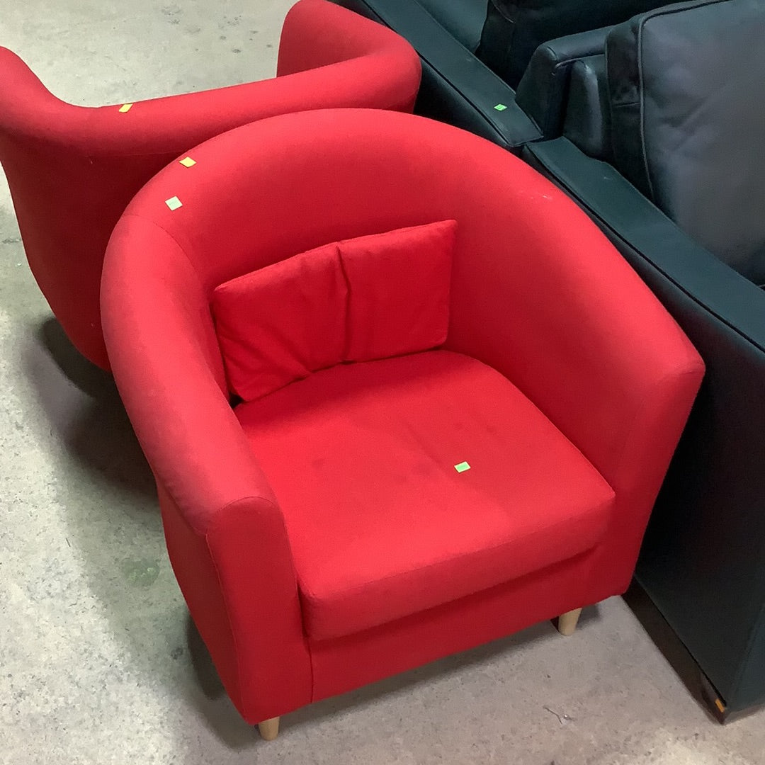Bright Red Tub Chair – Habitat for Humanity Greater Ottawa ReStore