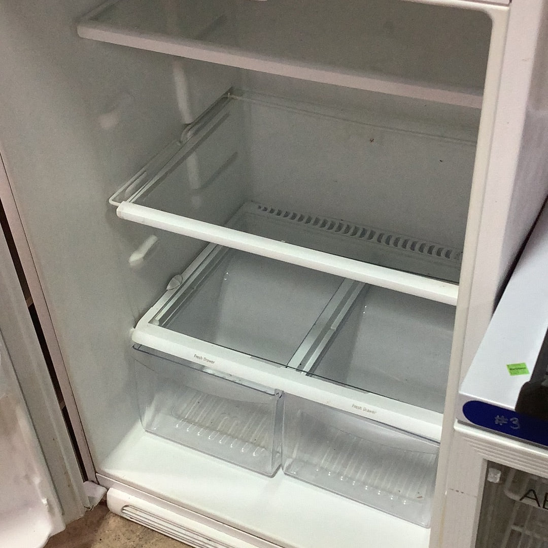 Frigidaire Unhandled Fridge – Habitat for Humanity Greater Ottawa ReStore