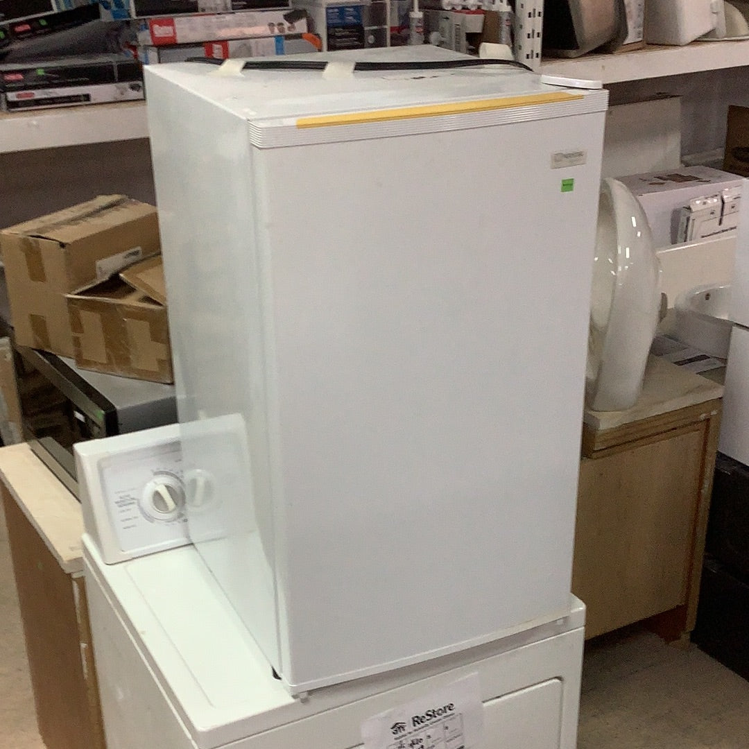 Maytag Performance Mini Fridge – Habitat for Humanity Greater Ottawa ...