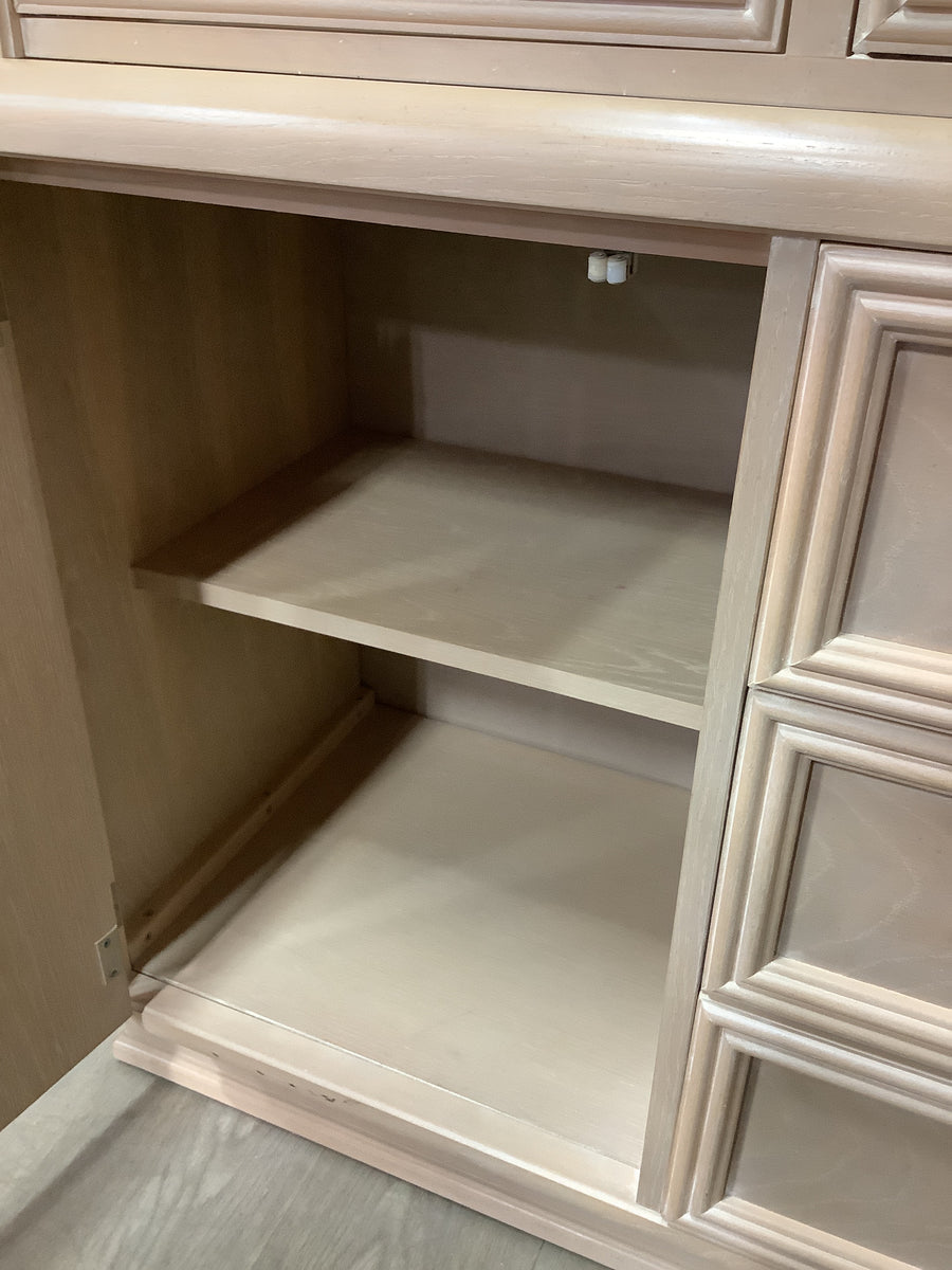 Beige Thomasville Buffet & Hutch – Habitat for Humanity Greater Ottawa ...