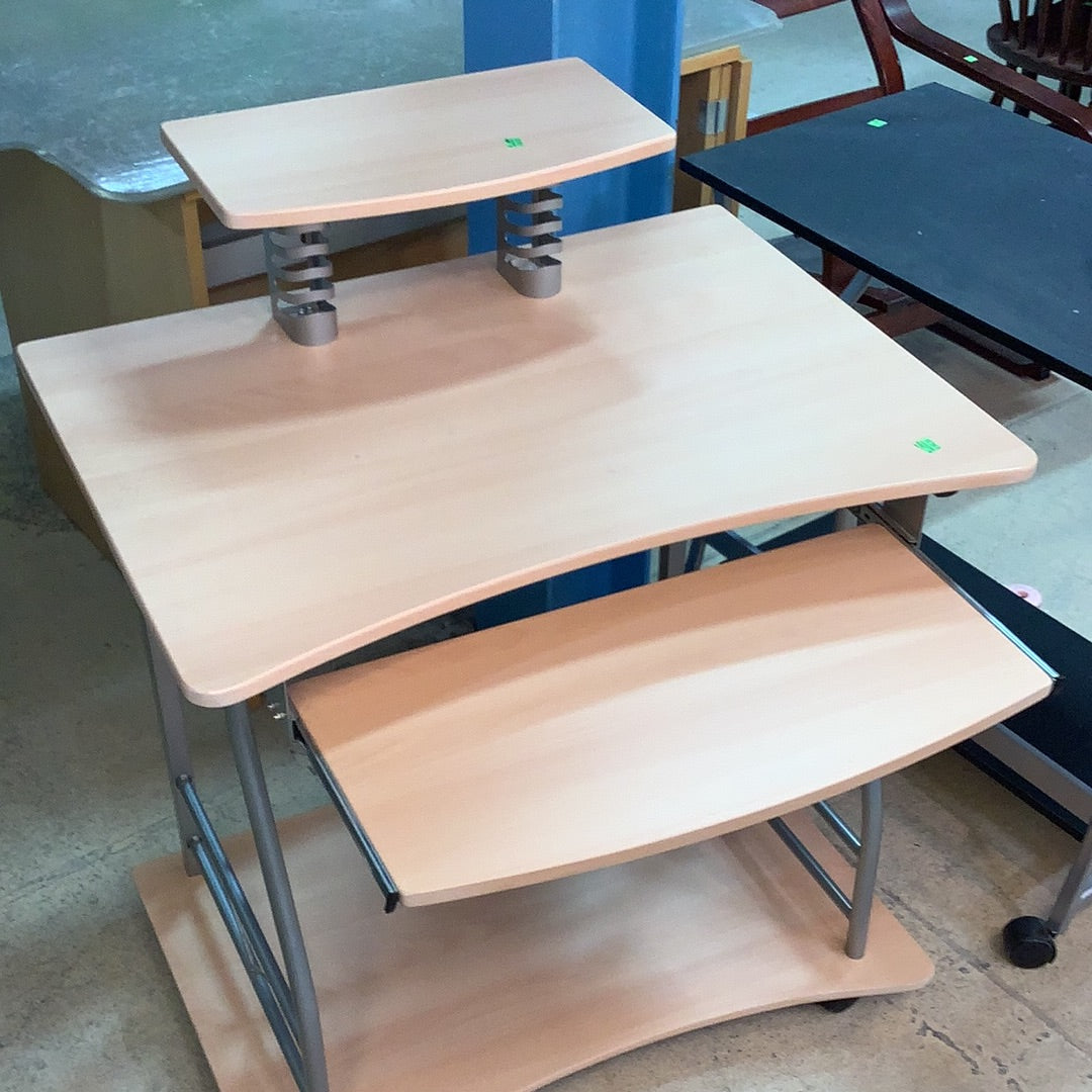 Light Theme Computer Desk – Habitat for Humanity Greater Ottawa ReStore