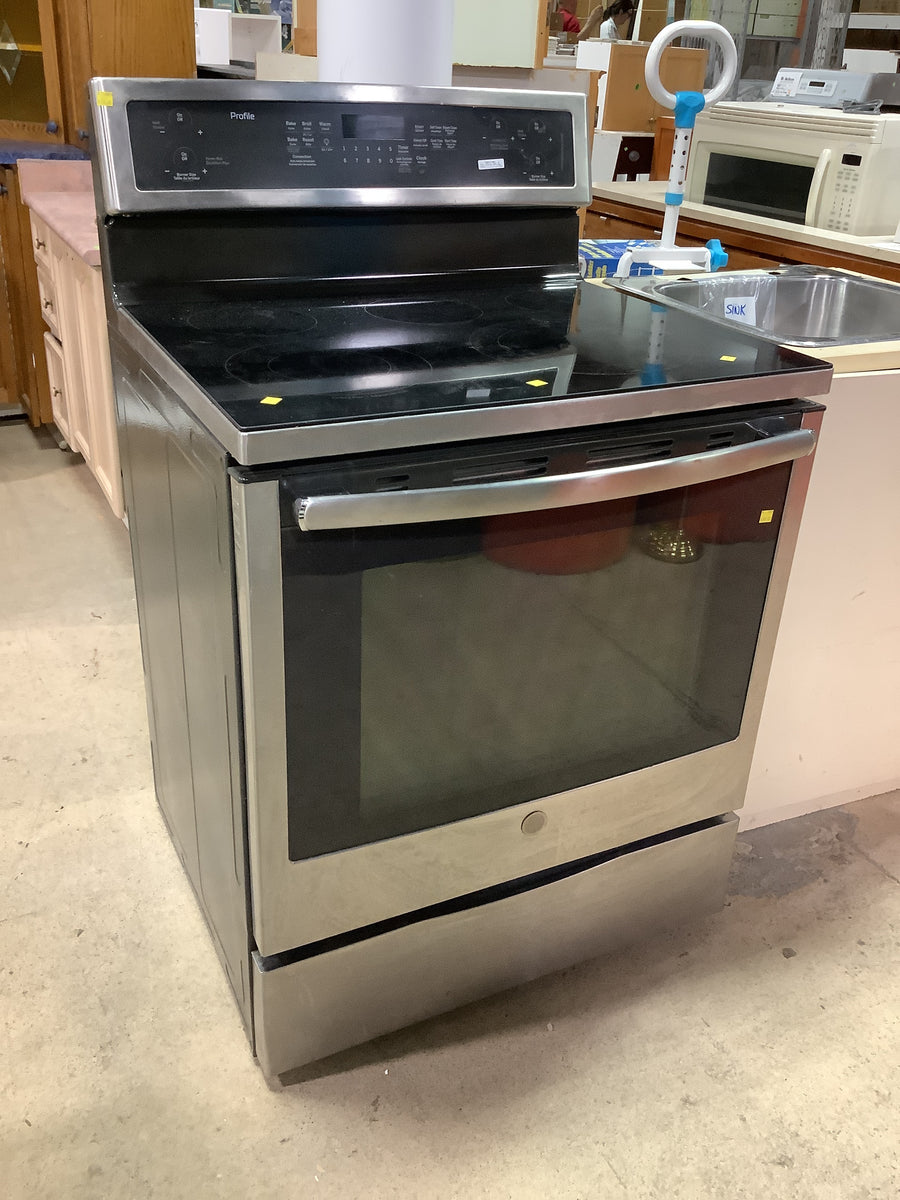 Steel Accent GE Profile Range – Habitat for Humanity Greater Ottawa ReStore