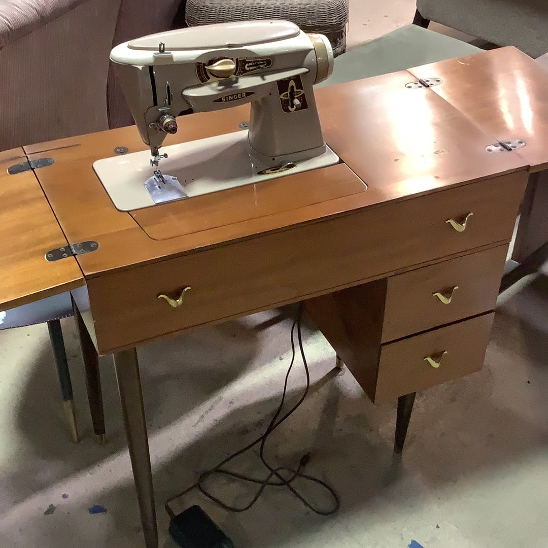 Singer Rocketeer Sewing Table – Habitat for Humanity Greater Ottawa ReStore