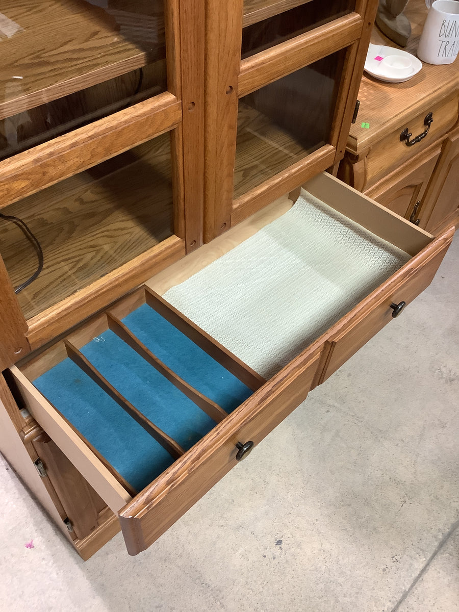 Palliser Display Cabinet – Habitat for Humanity Greater Ottawa ReStore
