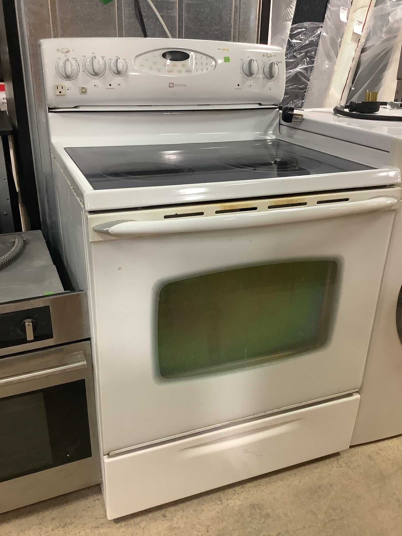 Maytag Electric Range – Habitat for Humanity Greater Ottawa ReStore