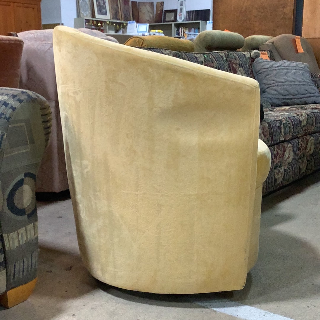 Rotating Yellow Tub Chair – Habitat for Humanity Greater Ottawa ReStore
