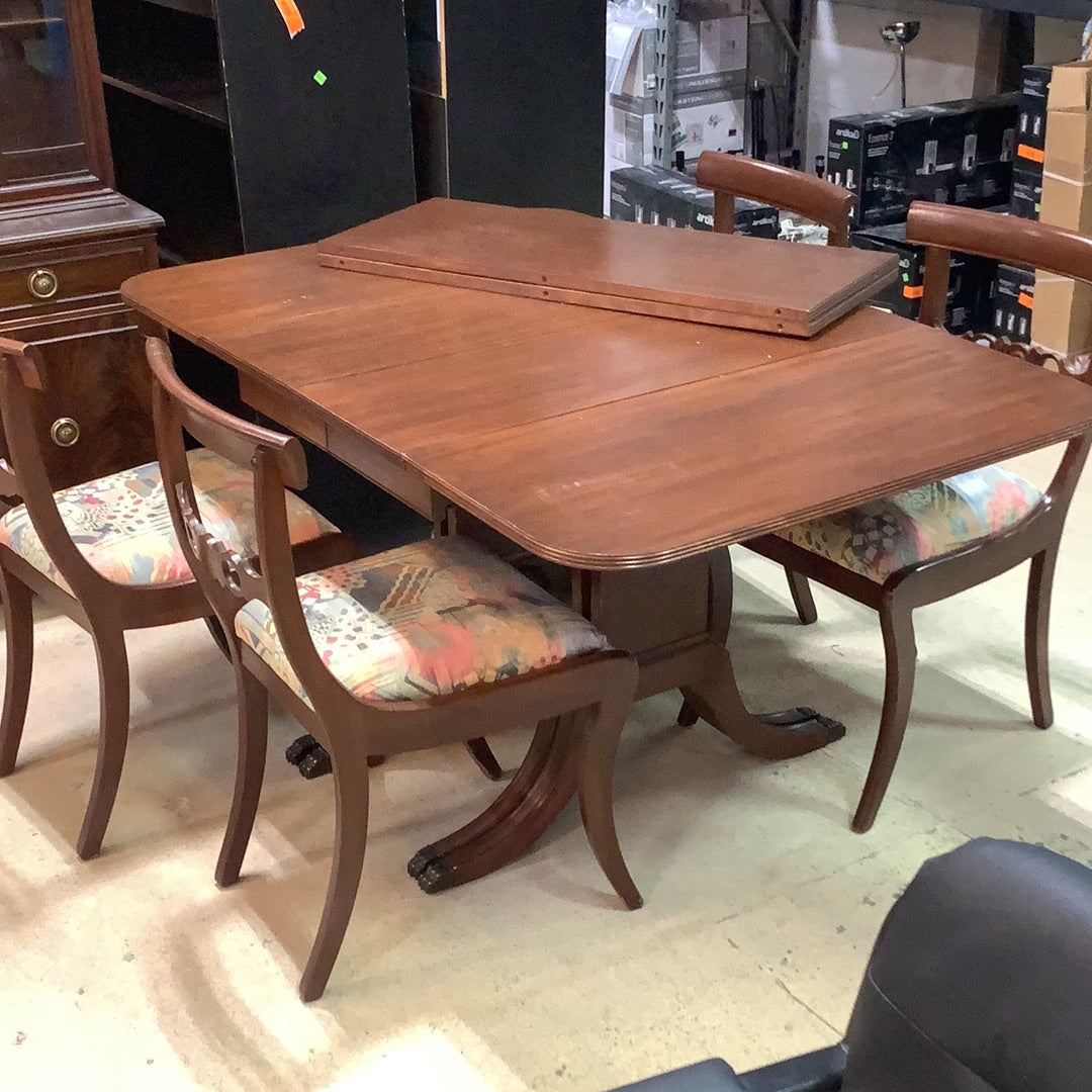 Retro Claw Foot Dining Set – Habitat for Humanity Greater Ottawa ReStore