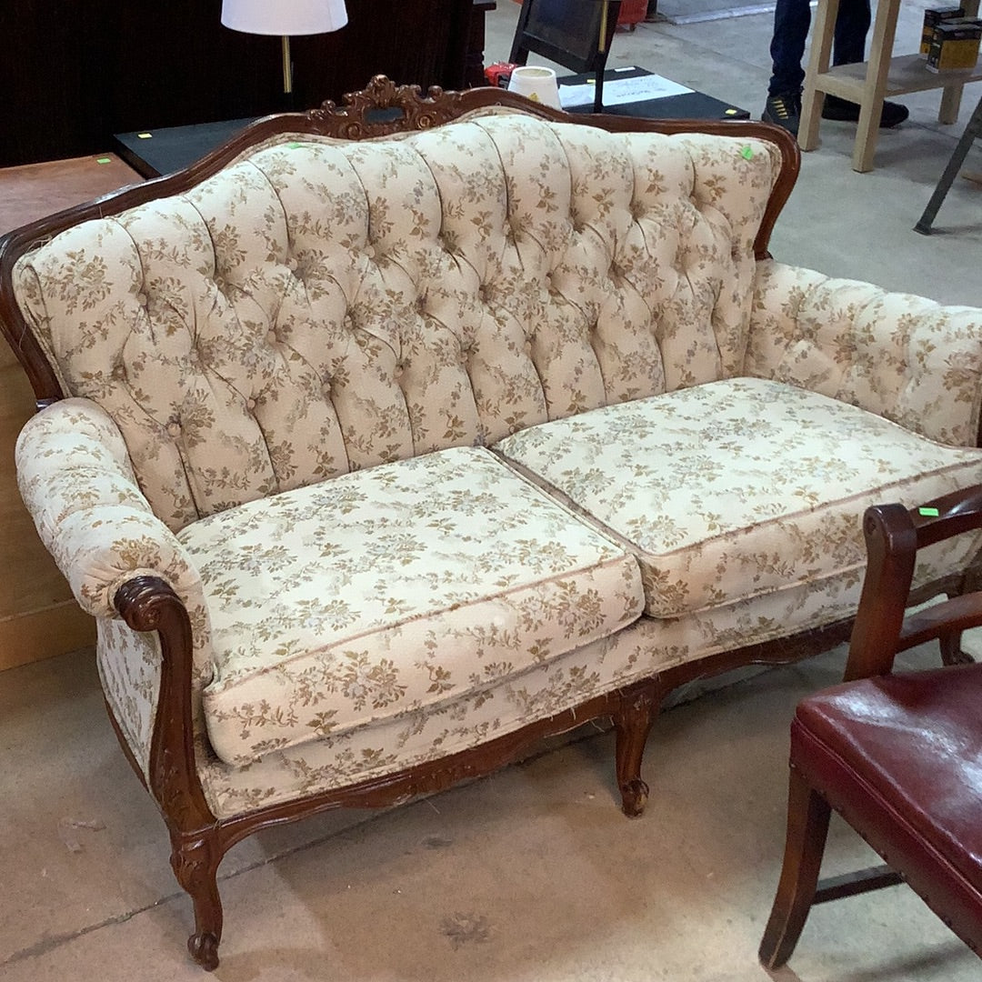 Subtle Design Traditional Sofa – Habitat for Humanity Greater Ottawa ...