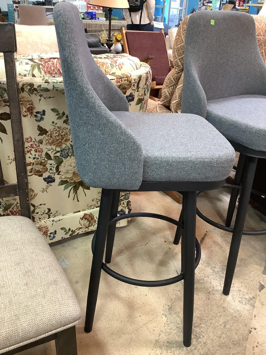 Rotating Dining Chair – Habitat for Humanity Greater Ottawa ReStore