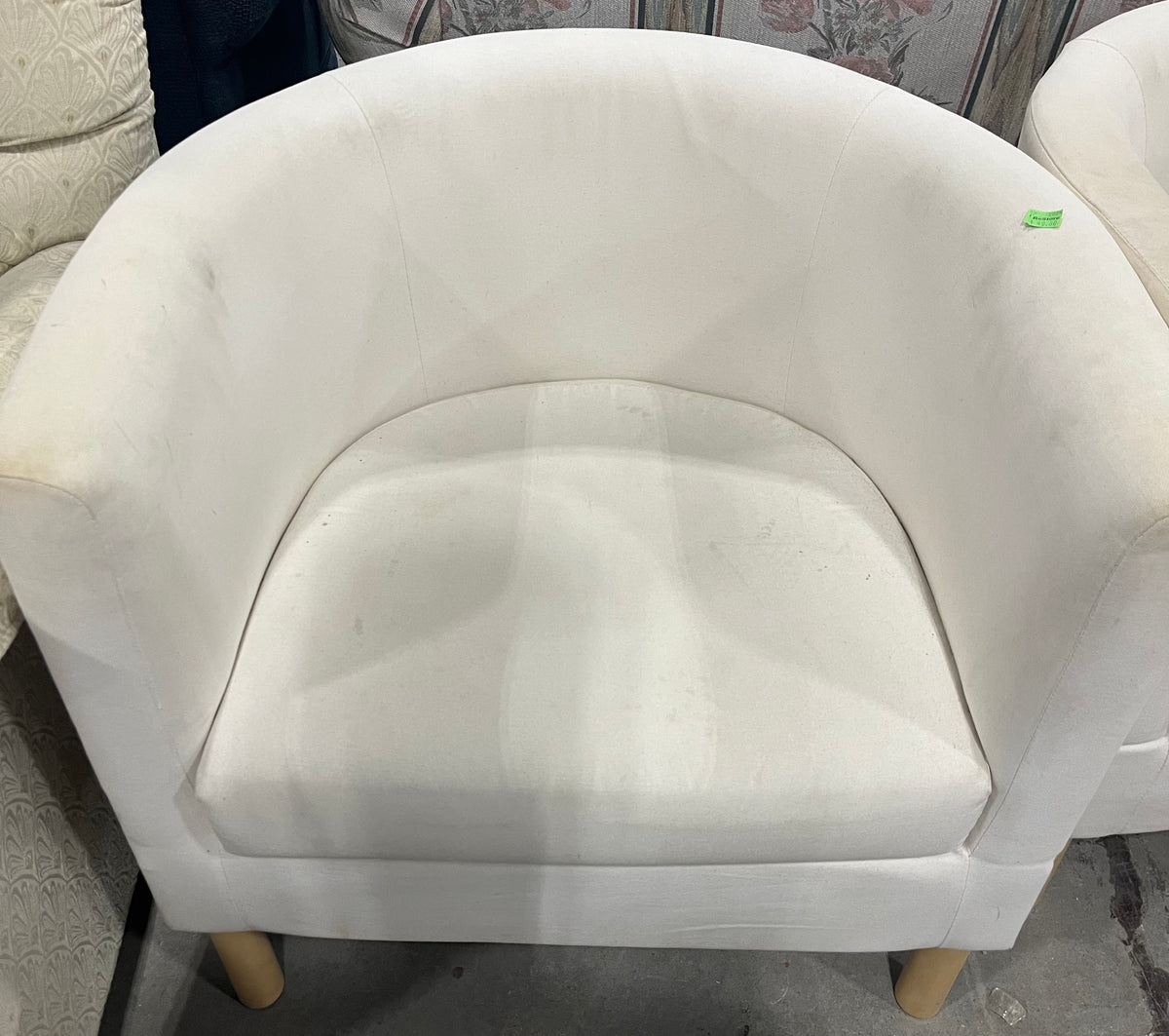 White Tub Chair – Habitat for Humanity Greater Ottawa ReStore