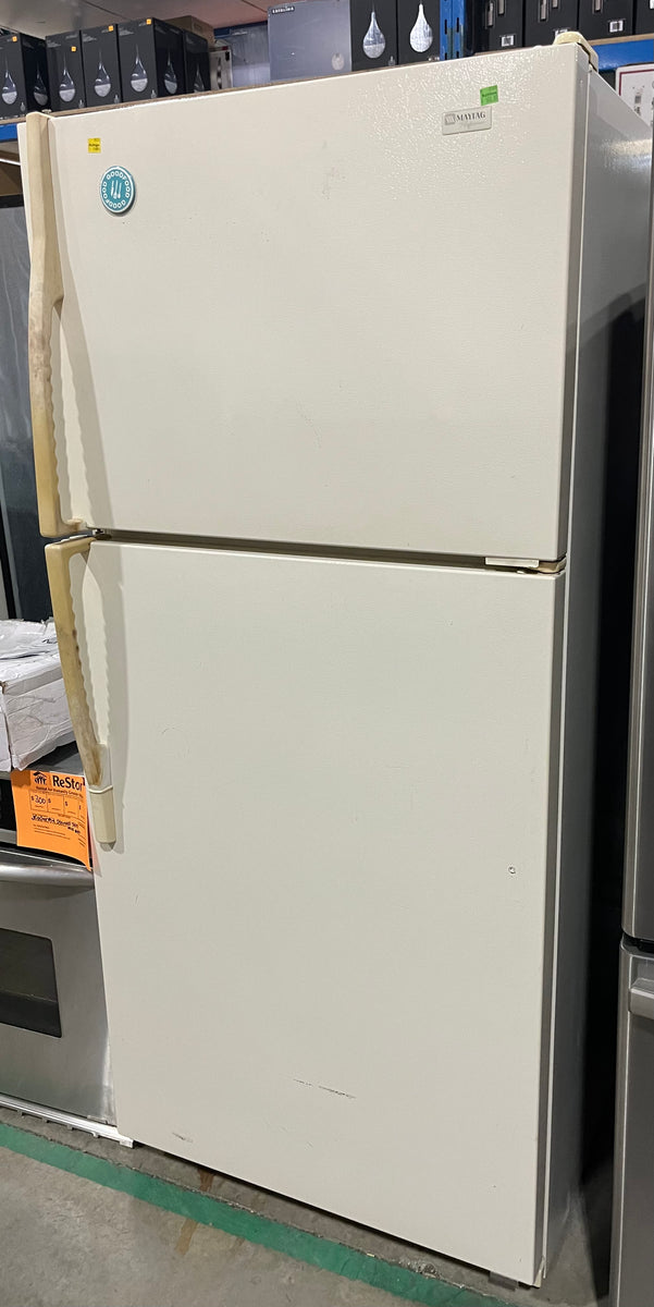 Beige Fridge w/ Freezer – Habitat for Humanity Greater Ottawa ReStore