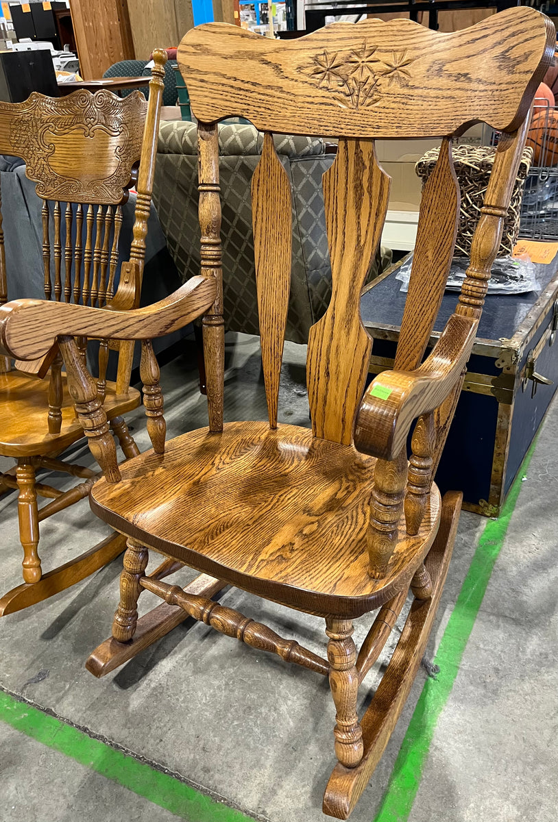 Thick Wooden Rocking Chair – Habitat for Humanity Greater Ottawa ReStore