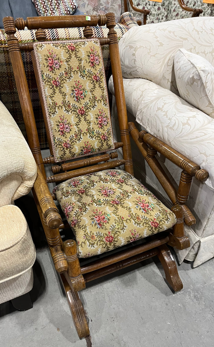 Antique Rocking Chair – Habitat for Humanity Greater Ottawa ReStore