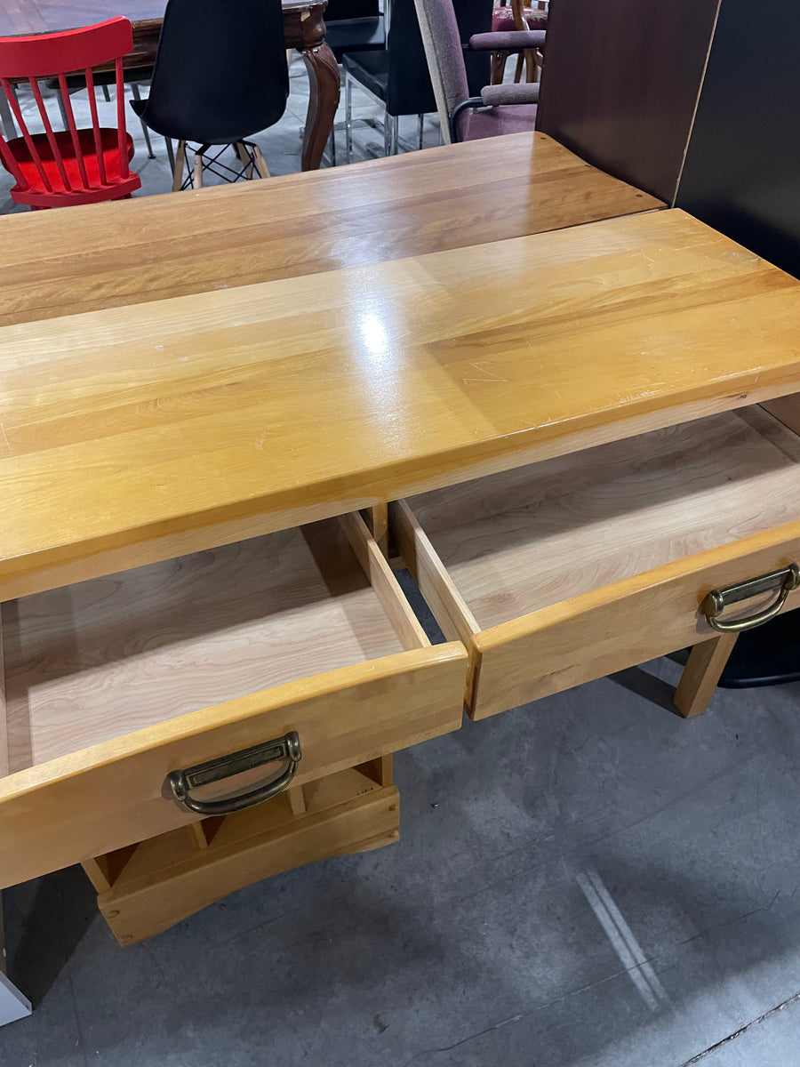 Light Oak Coloured Desk – Habitat for Humanity Greater Ottawa ReStore