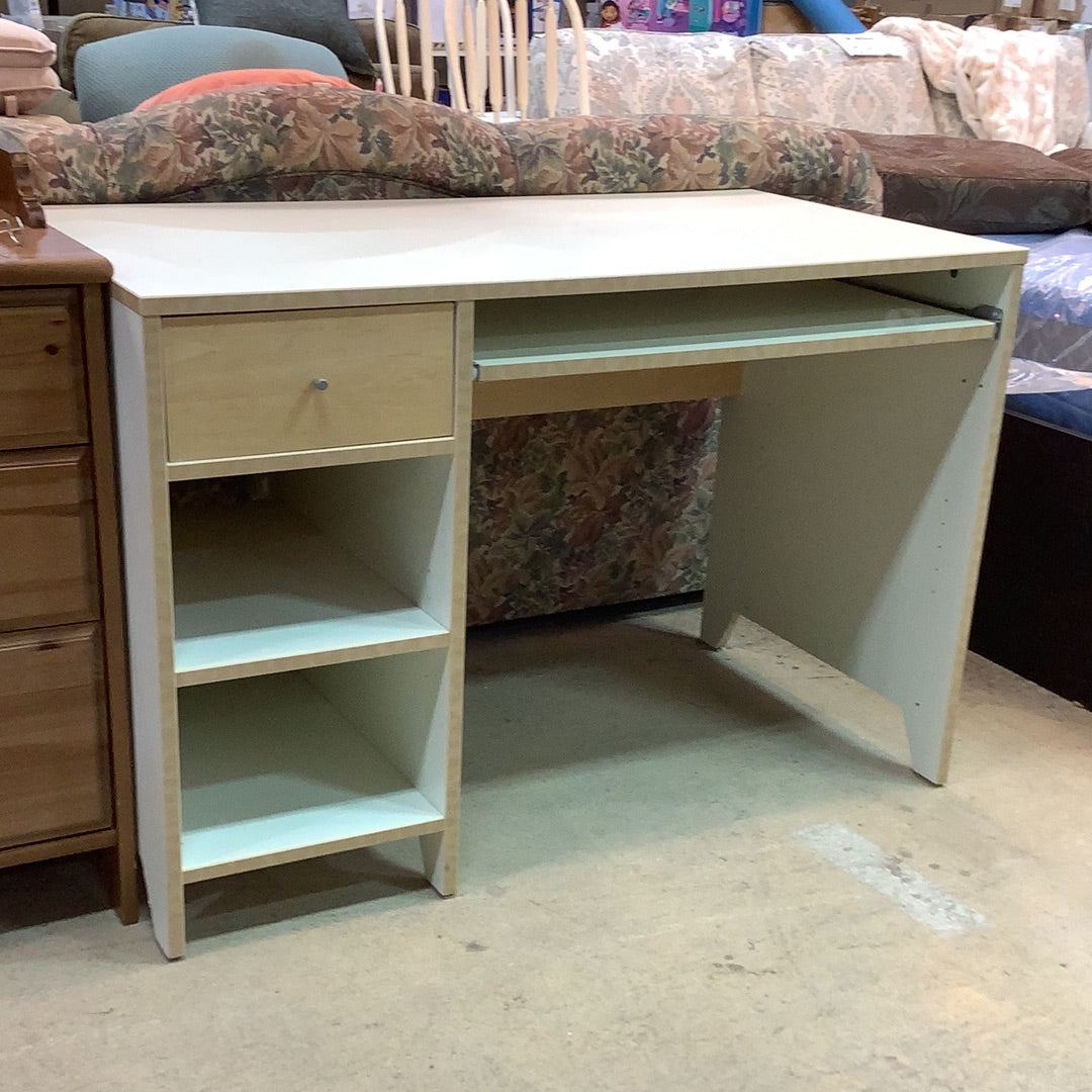 IKEA Robin Desk – Habitat for Humanity Greater Ottawa ReStore