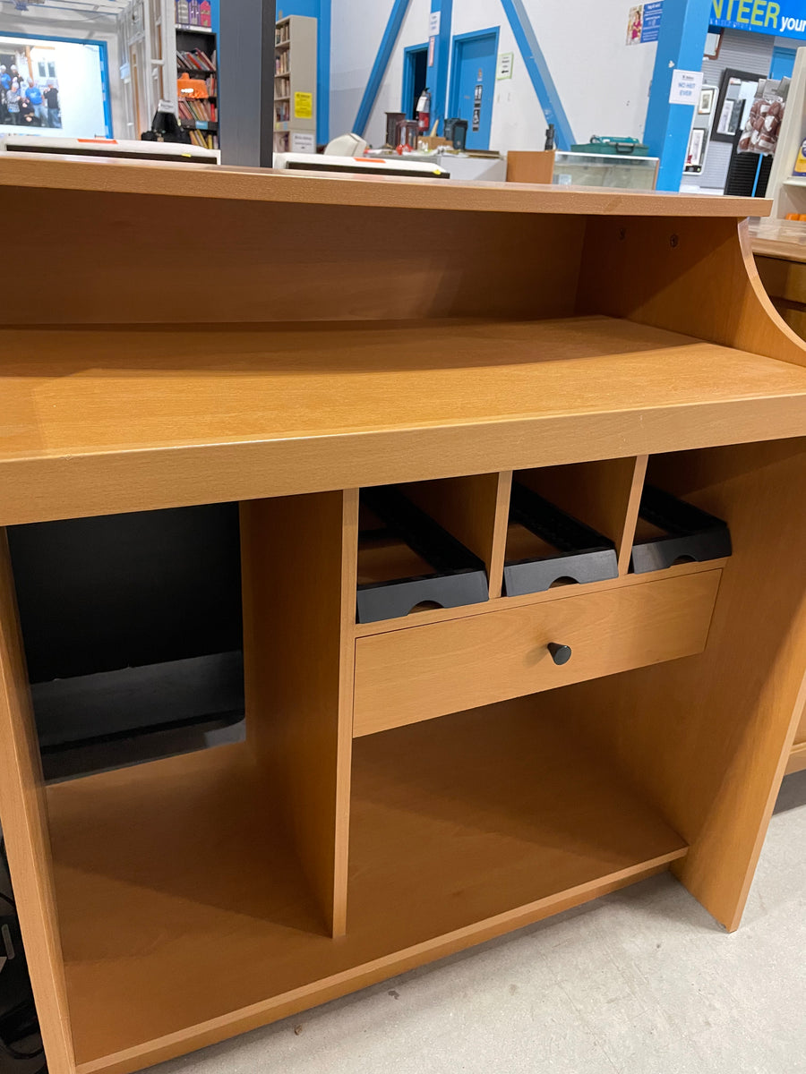 Small Computer Desk – Habitat for Humanity Greater Ottawa ReStore