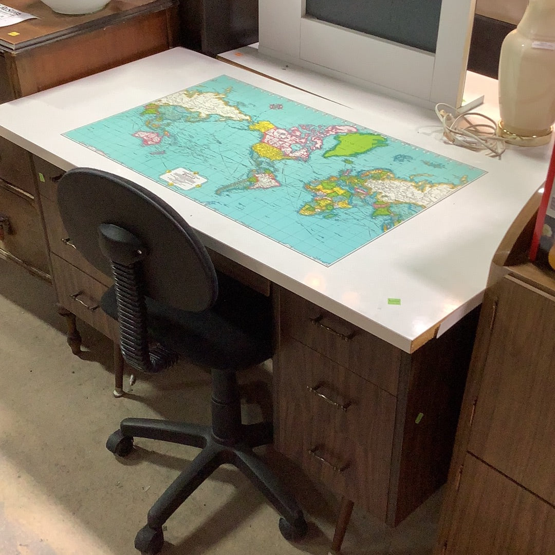 World Map Desk – Habitat for Humanity Greater Ottawa ReStore
