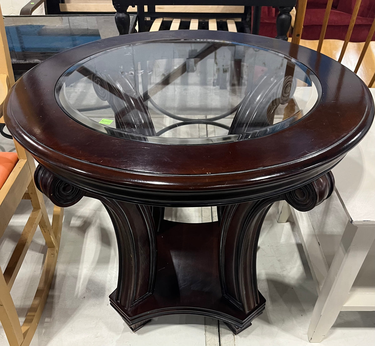 Pedestal Glass Top Side Table – Habitat for Humanity Greater Ottawa ReStore