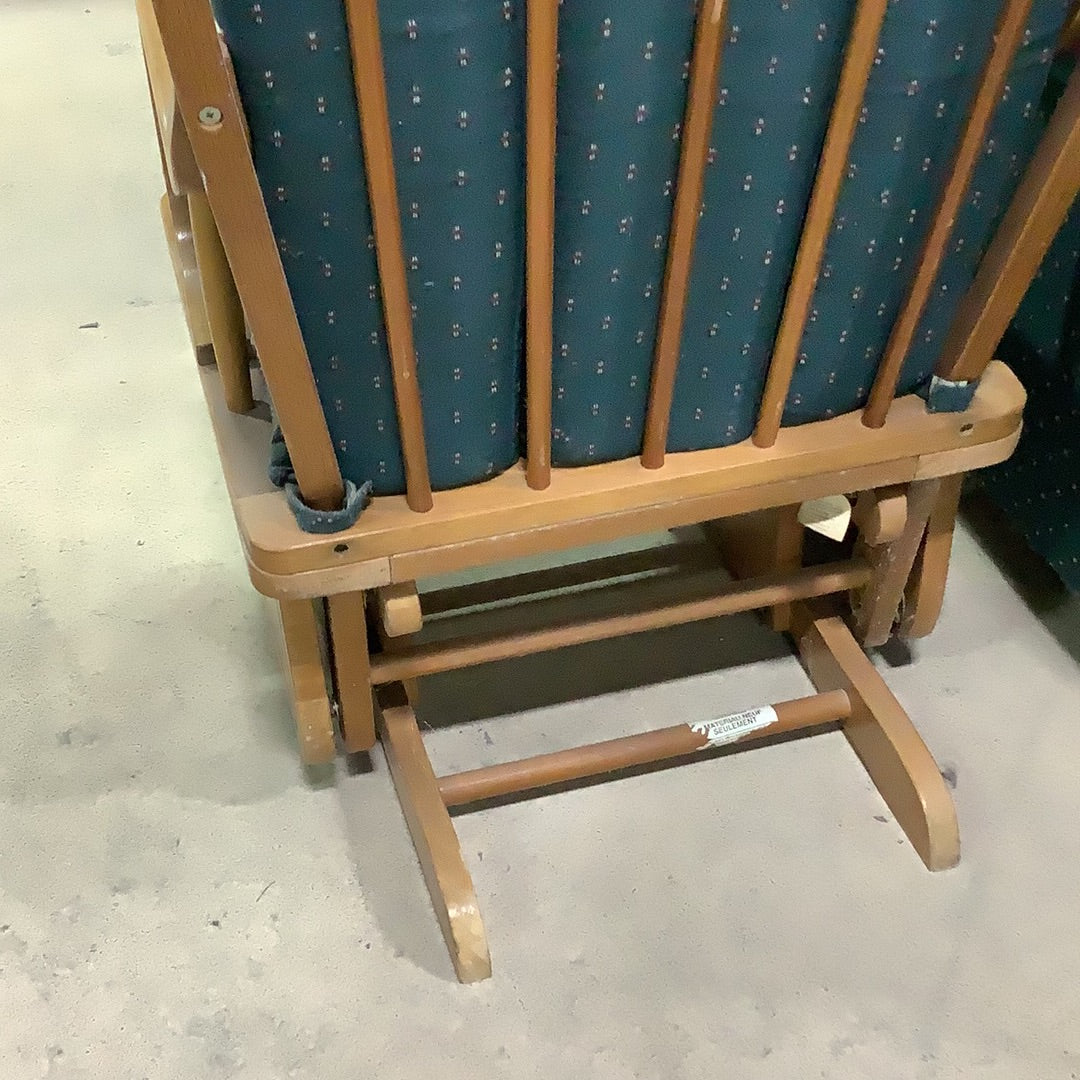 Cushioned Gliding Rocking Chair – Habitat for Humanity Greater Ottawa ...