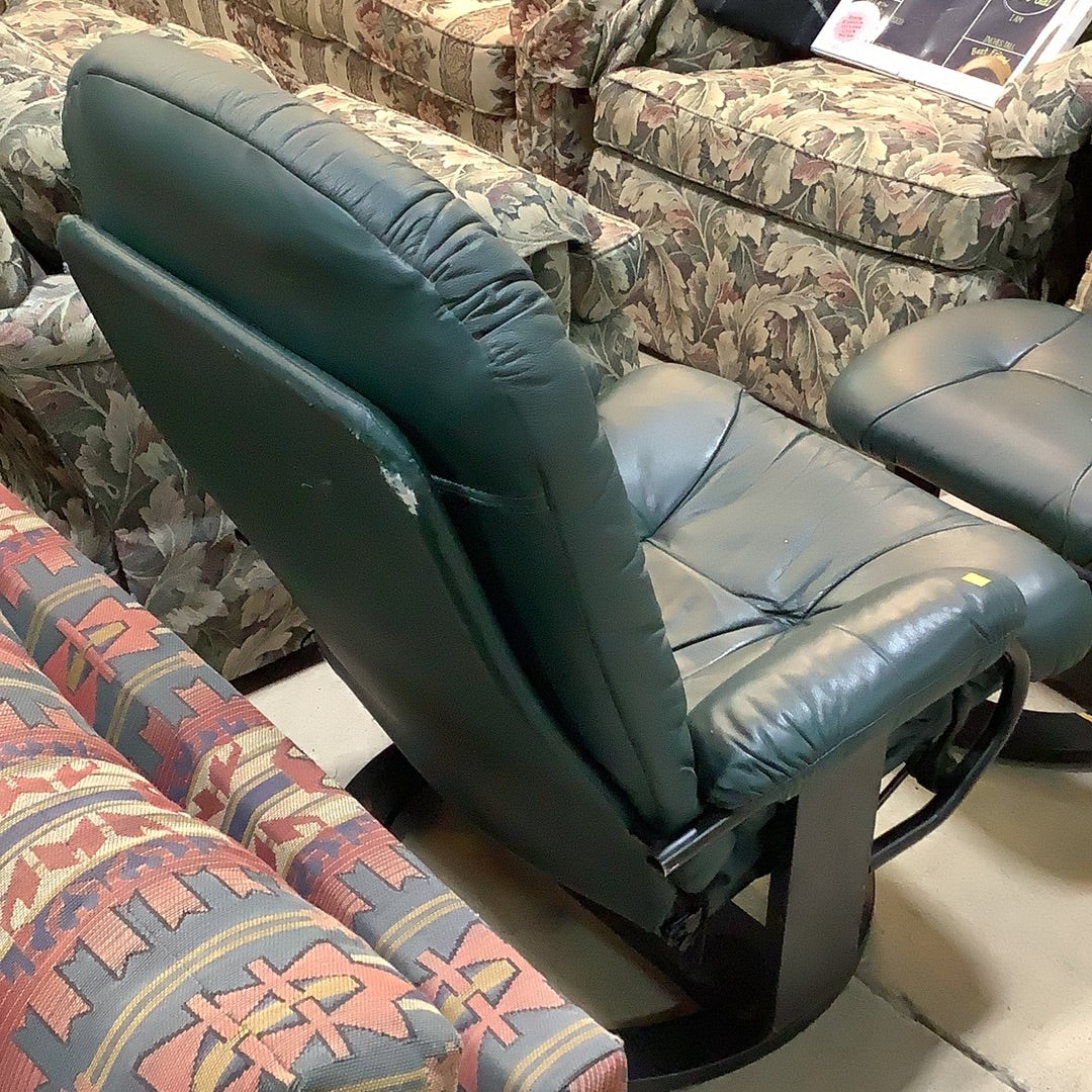 Green Pleather Recliner – Habitat for Humanity Greater Ottawa ReStore