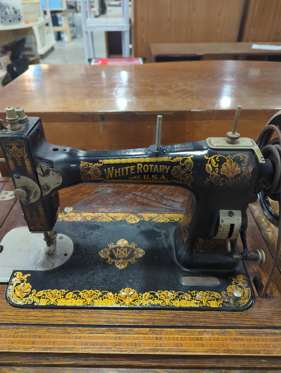 Vintage White Rotary Sewing machine – Habitat for Humanity Greater ...