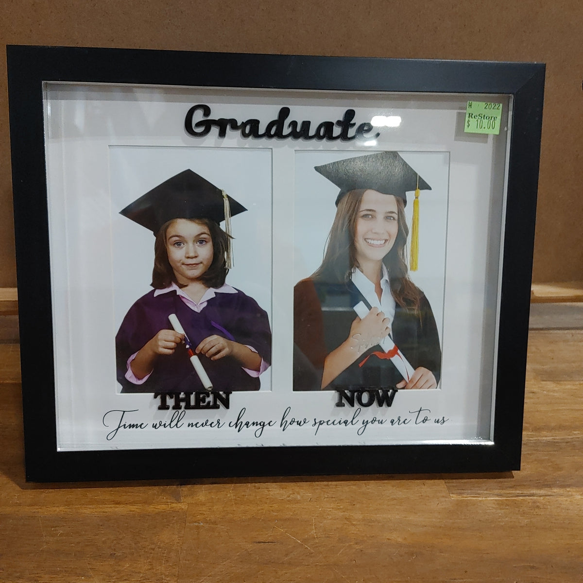 Grad photo frame – Habitat for Humanity Greater Ottawa ReStore