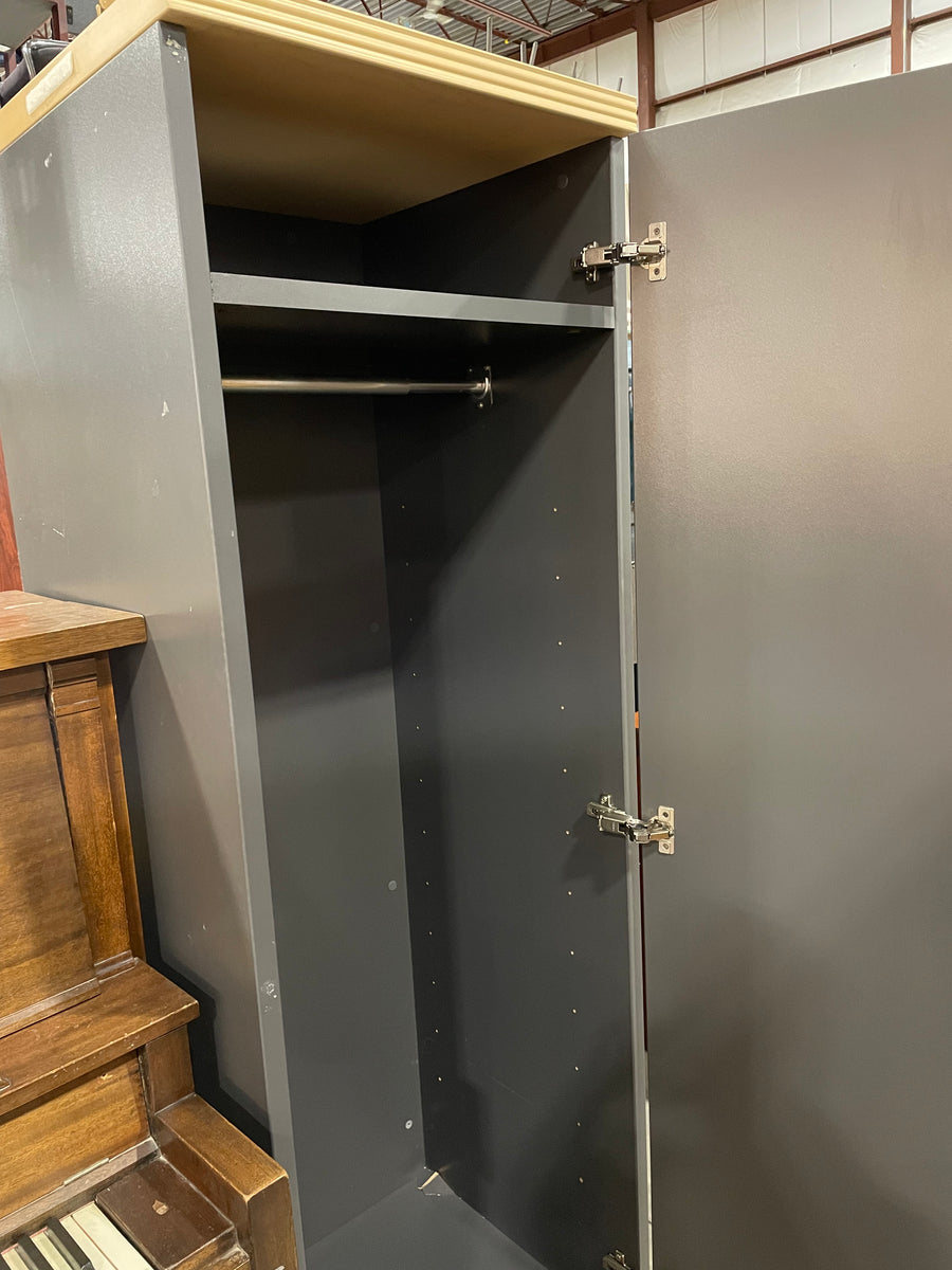 Grey Locker with Coat Rod – Habitat for Humanity Greater Ottawa ReStore