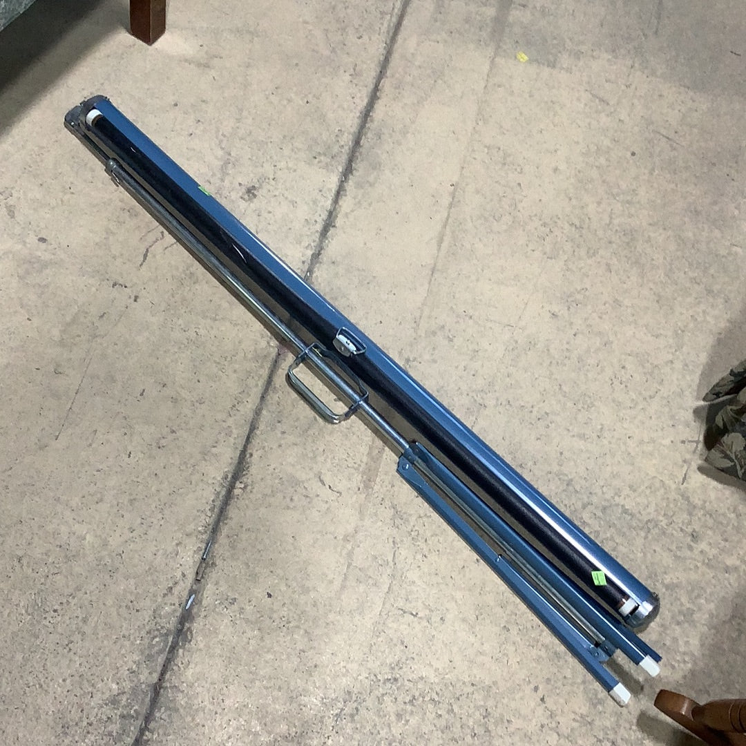 Retro Projector Screen – Habitat for Humanity Greater Ottawa ReStore