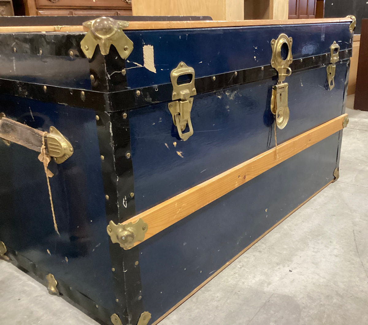 Blue Storage Chest – Habitat for Humanity Greater Ottawa ReStore