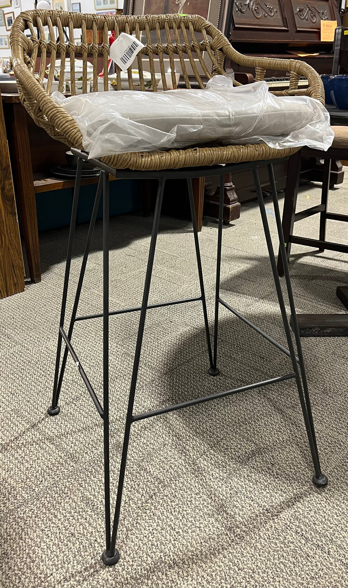 Wicker High Chair – Habitat for Humanity Greater Ottawa ReStore